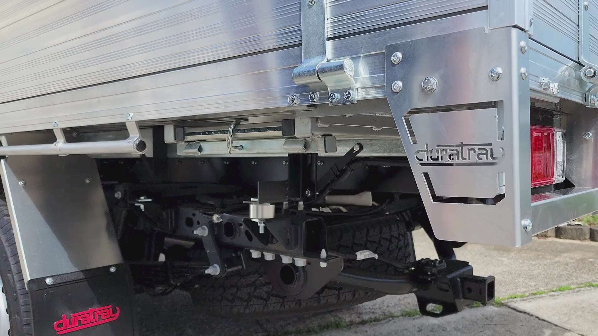 Slide Out Steps – Duratray